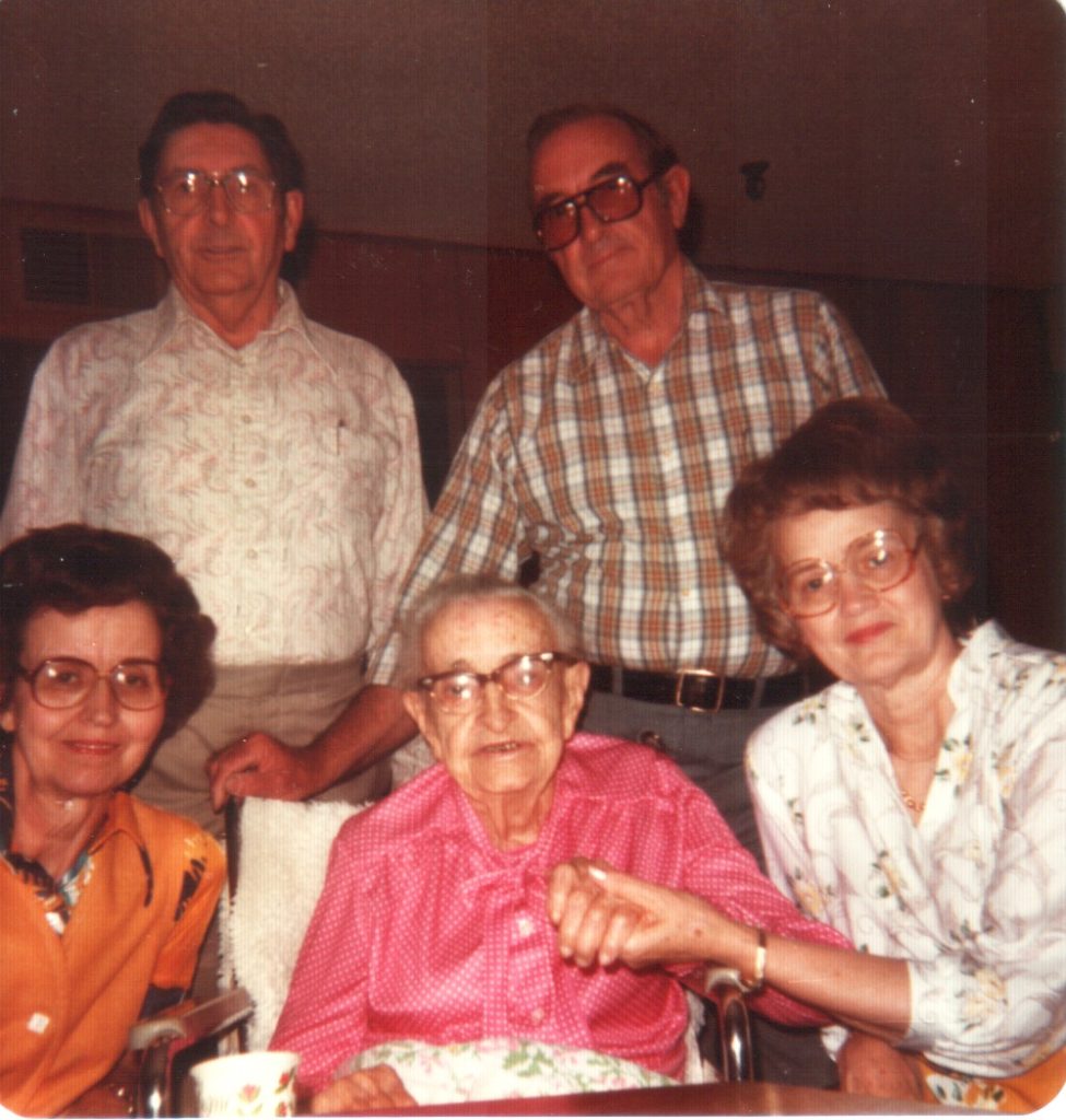 Picture of the Patton Family – Truth Magazine